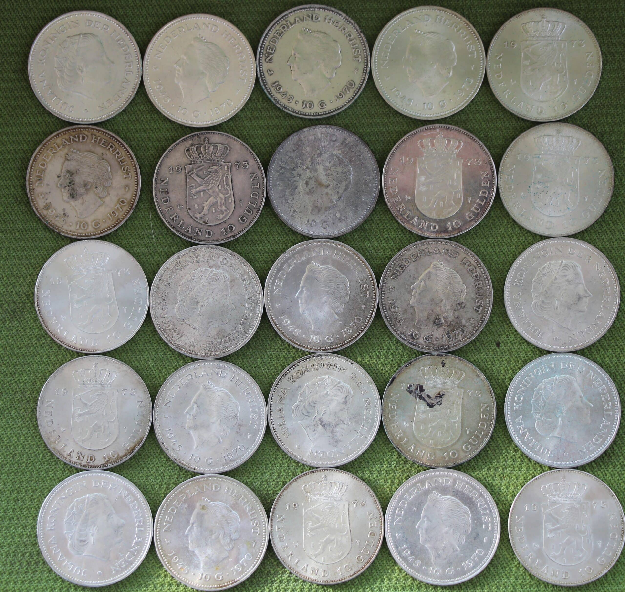 25 stuks zilveren 10 gulden 1970 en 1973 Juliana | Frisia Numismatica
